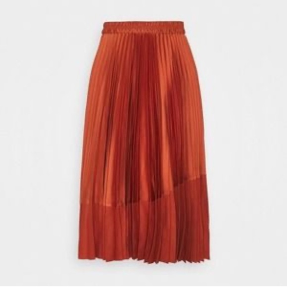 Club Monaco | Skirts | Club Monaco Colorblock Pleated Curve Seam Skirt ...
